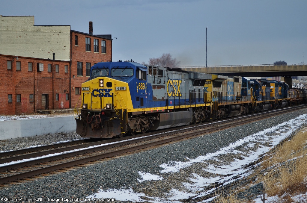 CSX 689